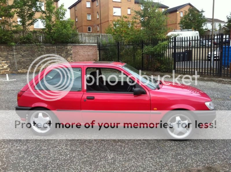 mk3.5 fiesta 2.0 16v zetec ideal road or track toy £600ono : Cars For ...